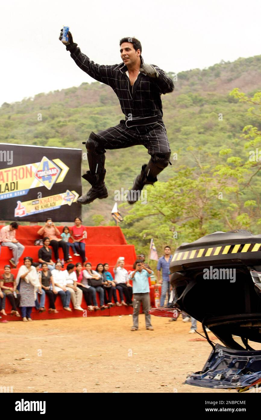 Akshay Kumar Stunts In Real