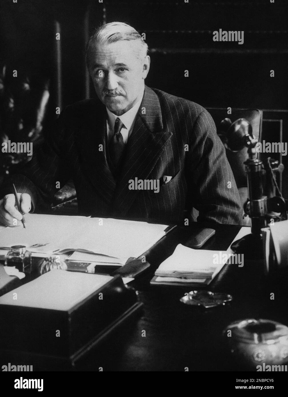 Lieutenant General Sir Clive Liddell, the newly-appointed Governor of ...