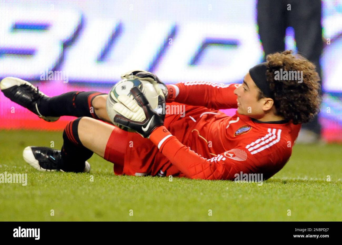 Mexico goalkeeper Guillermo Ochoa makes a save against New Zealand ...