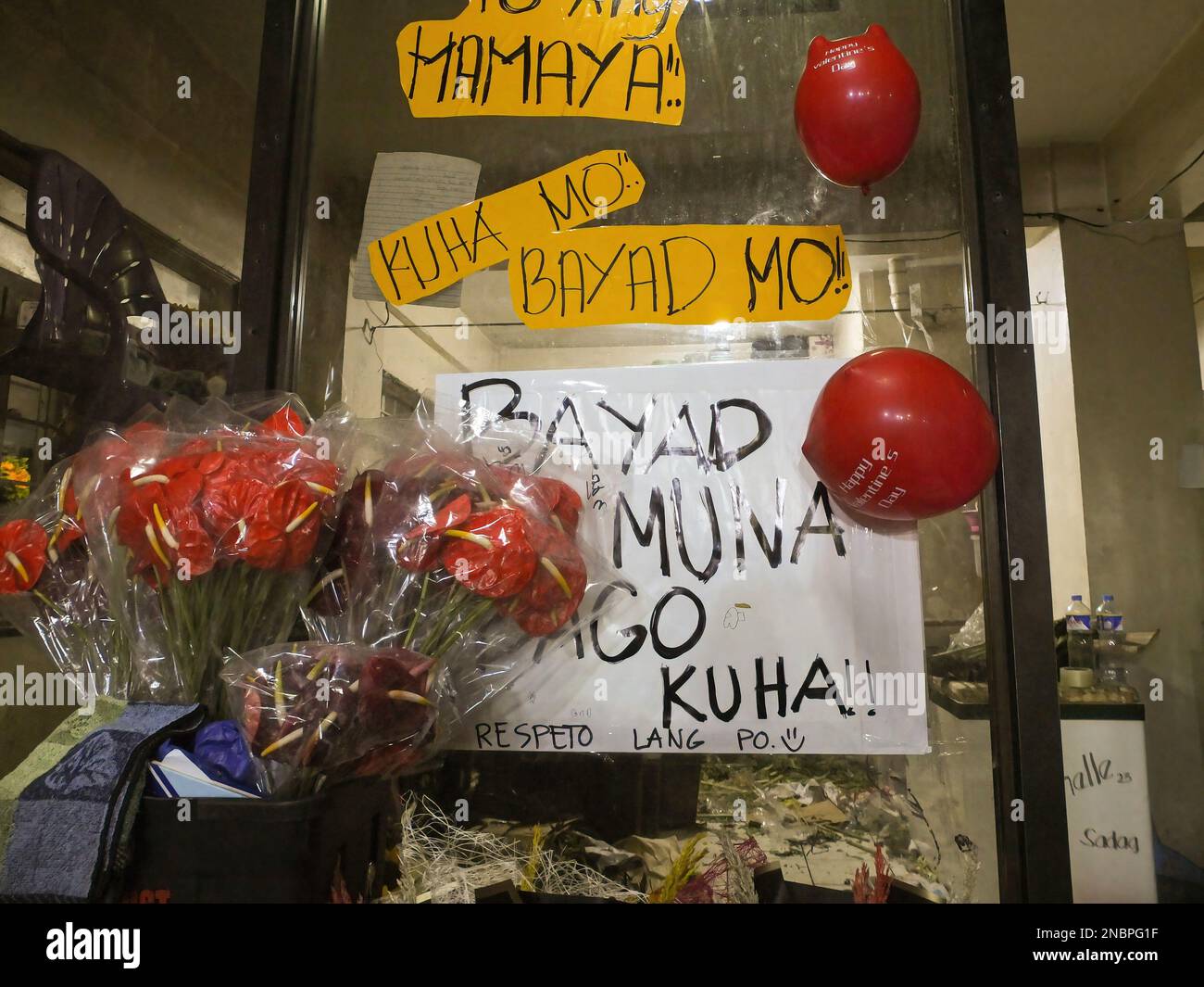 Sliding flowers hi-res stock photography and images - Alamy