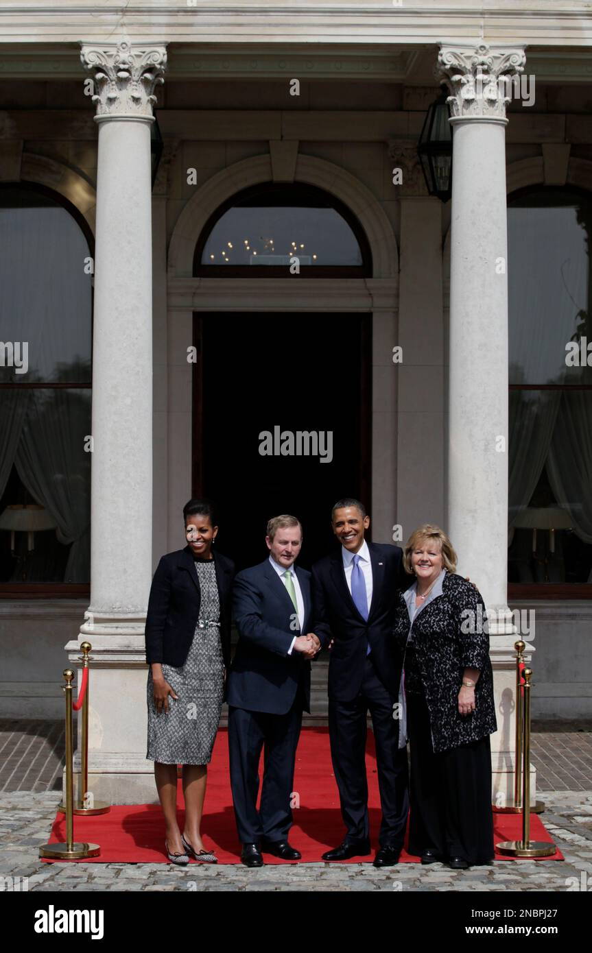 President Barack Obama, third from left, and first lady Michelle Obama ...