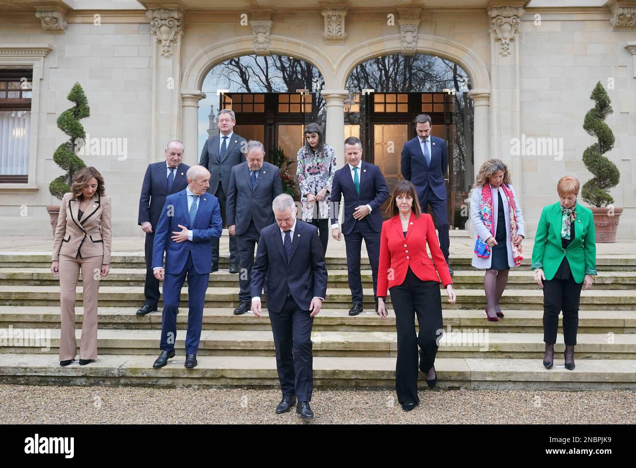 (L-R) The councilors that make up the Basque Government, after posing ...