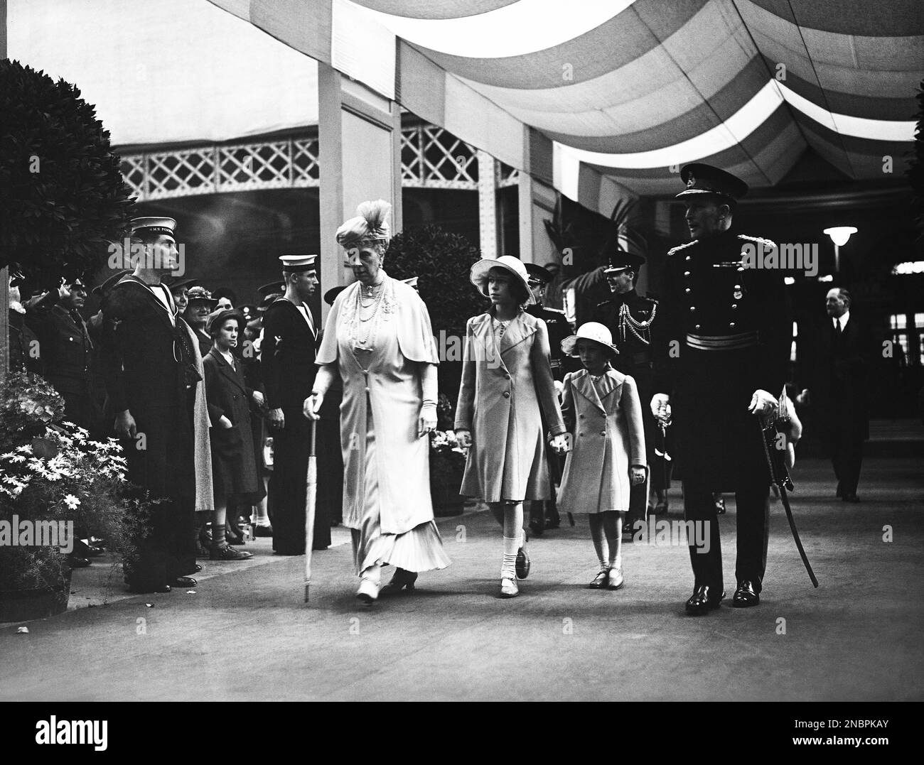 Britain's Queen Mary with Princess Elizabeth and Princess Margaret ...