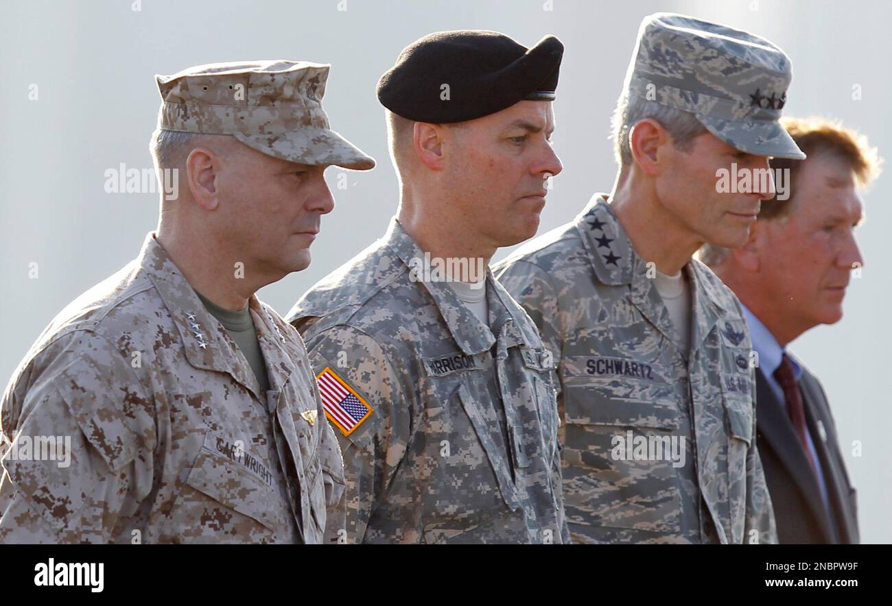 From left, Joint Chiefs Vice Chairman Gen. James E. Cartwright, Army ...