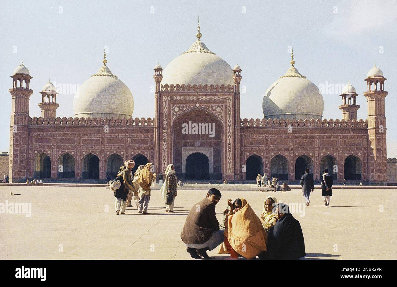 Badshahi Mosque in Lahore, Pakistan in 1974, the biggest mosque in the ...