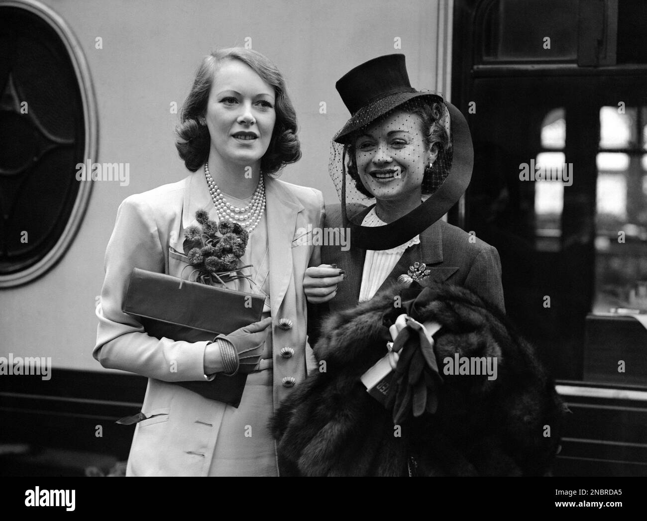 Mrs. Douglas Fairbanks, left, the former Lady Ashley meeting Constance ...