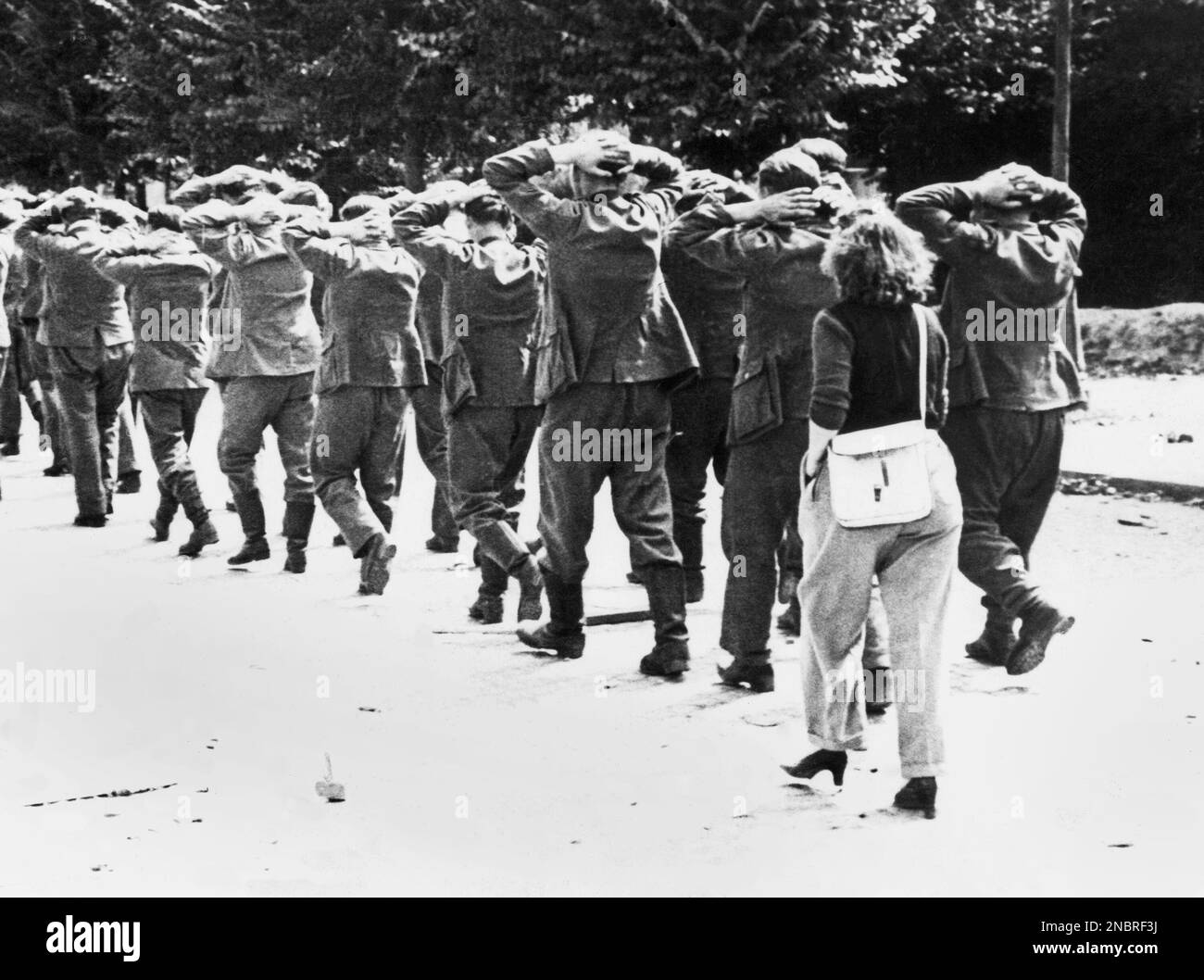 A French Oman collaborationist captured at St. Malo with group of ...