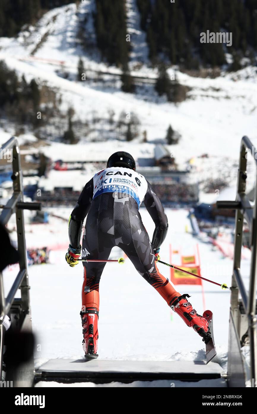 Canada's Jeffrey Read starts an alpine ski, mixed team parallel event ...
