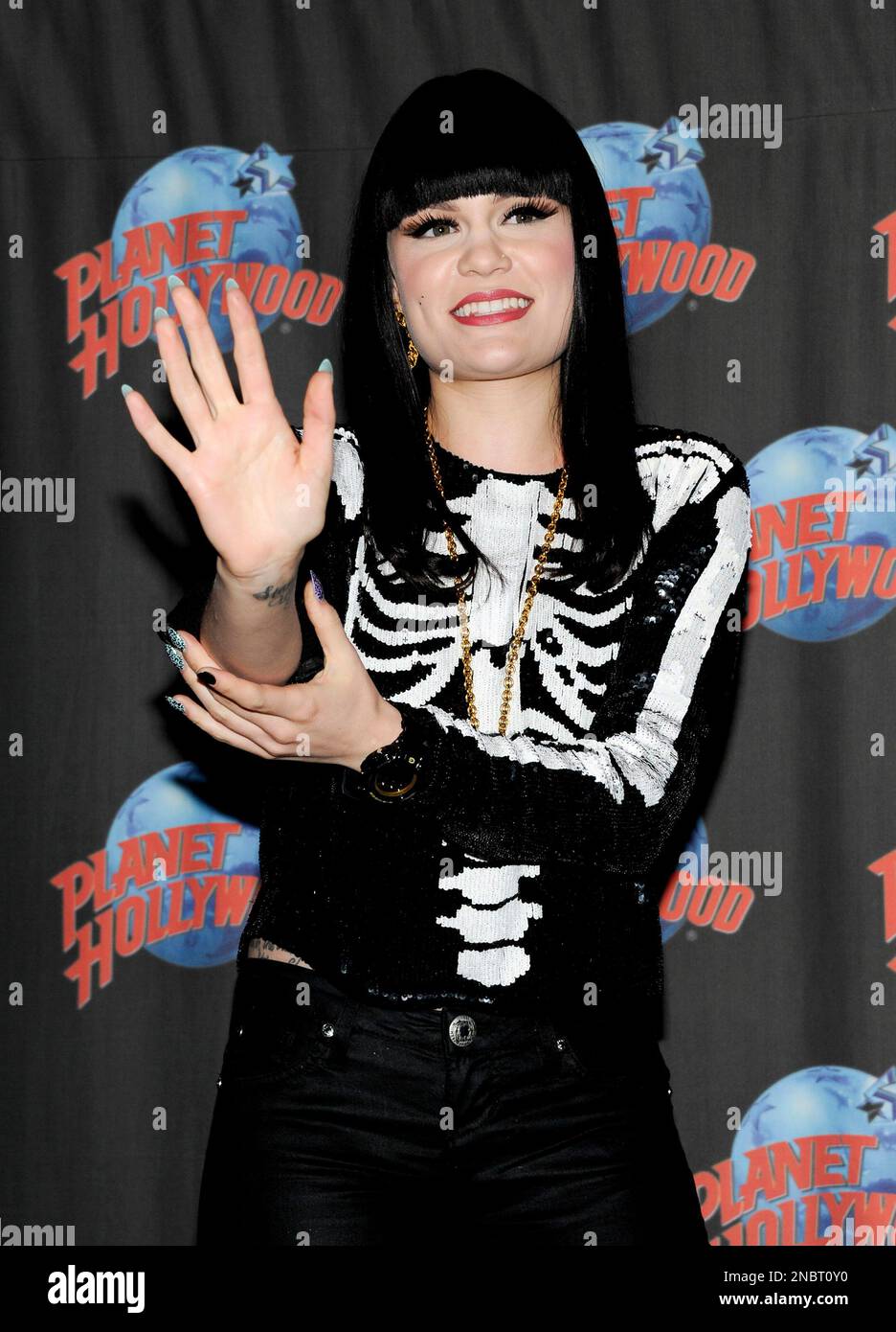 British singer Jessie J makes an appearance at Planet Hollywood Times ...