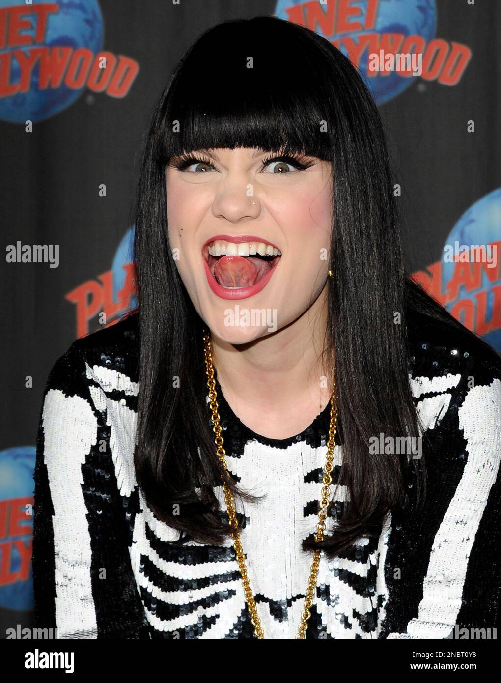 British singer Jessie J makes an appearance at Planet Hollywood Times ...