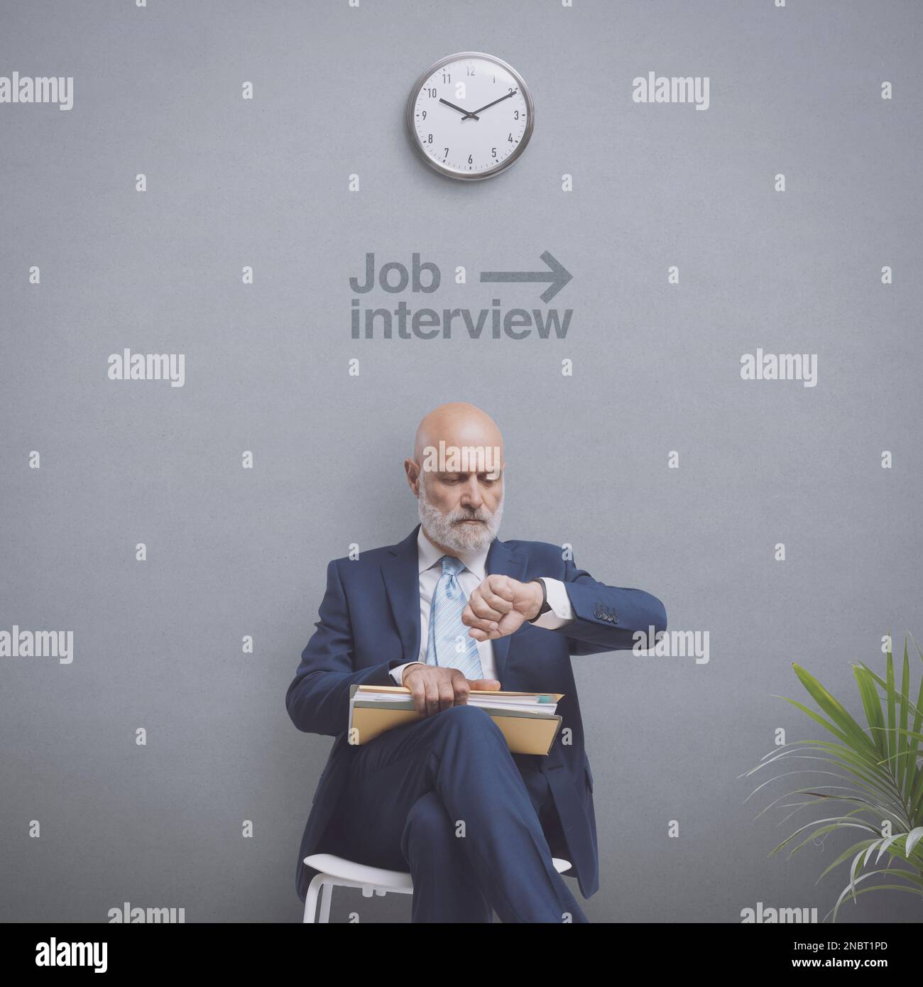 Customer waiting time hi-res stock photography and images - Alamy