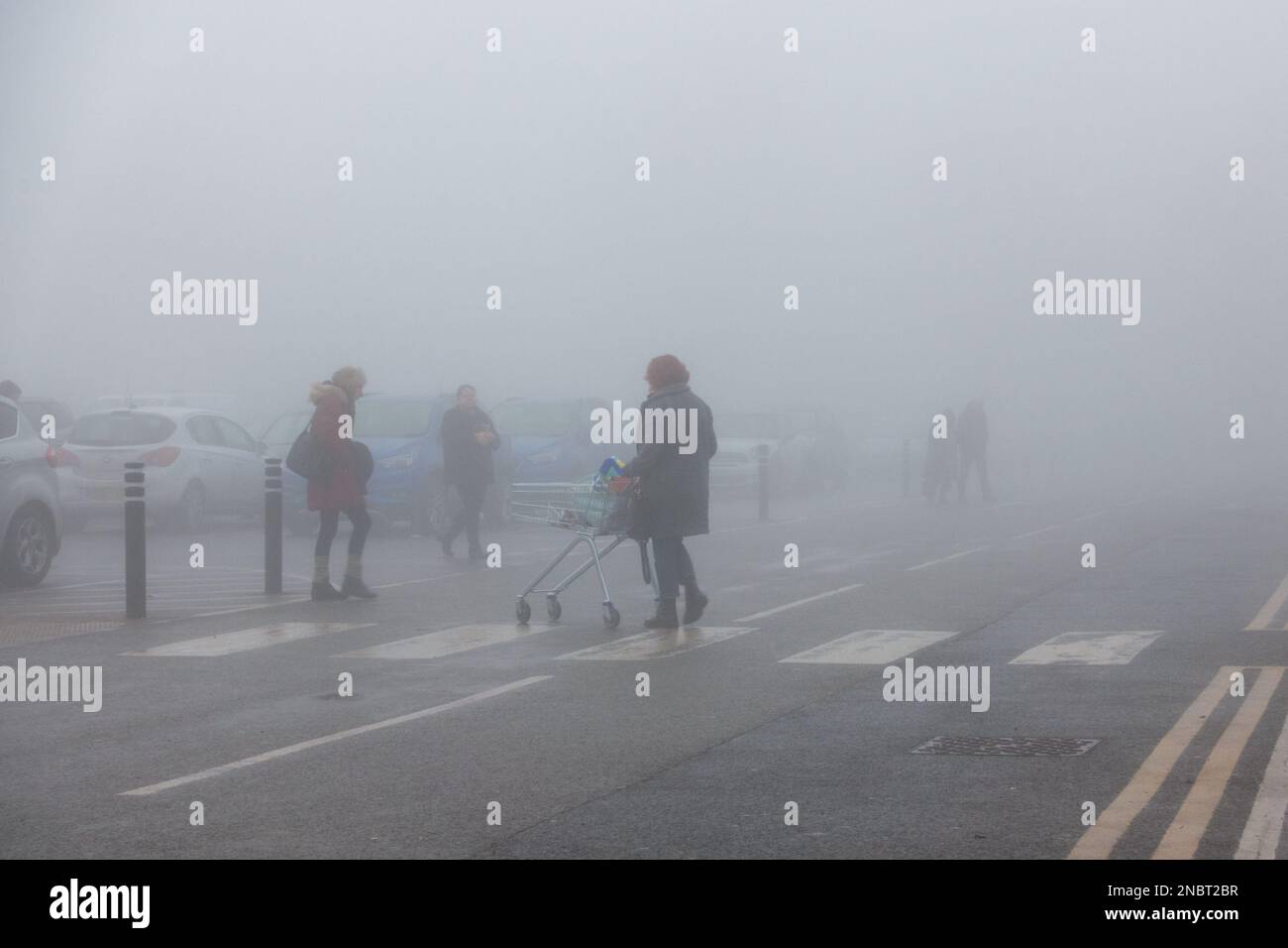 Ashford, Kent, UK. 14th Feb, 2023. UK Weather: Monday morning shoppers ...