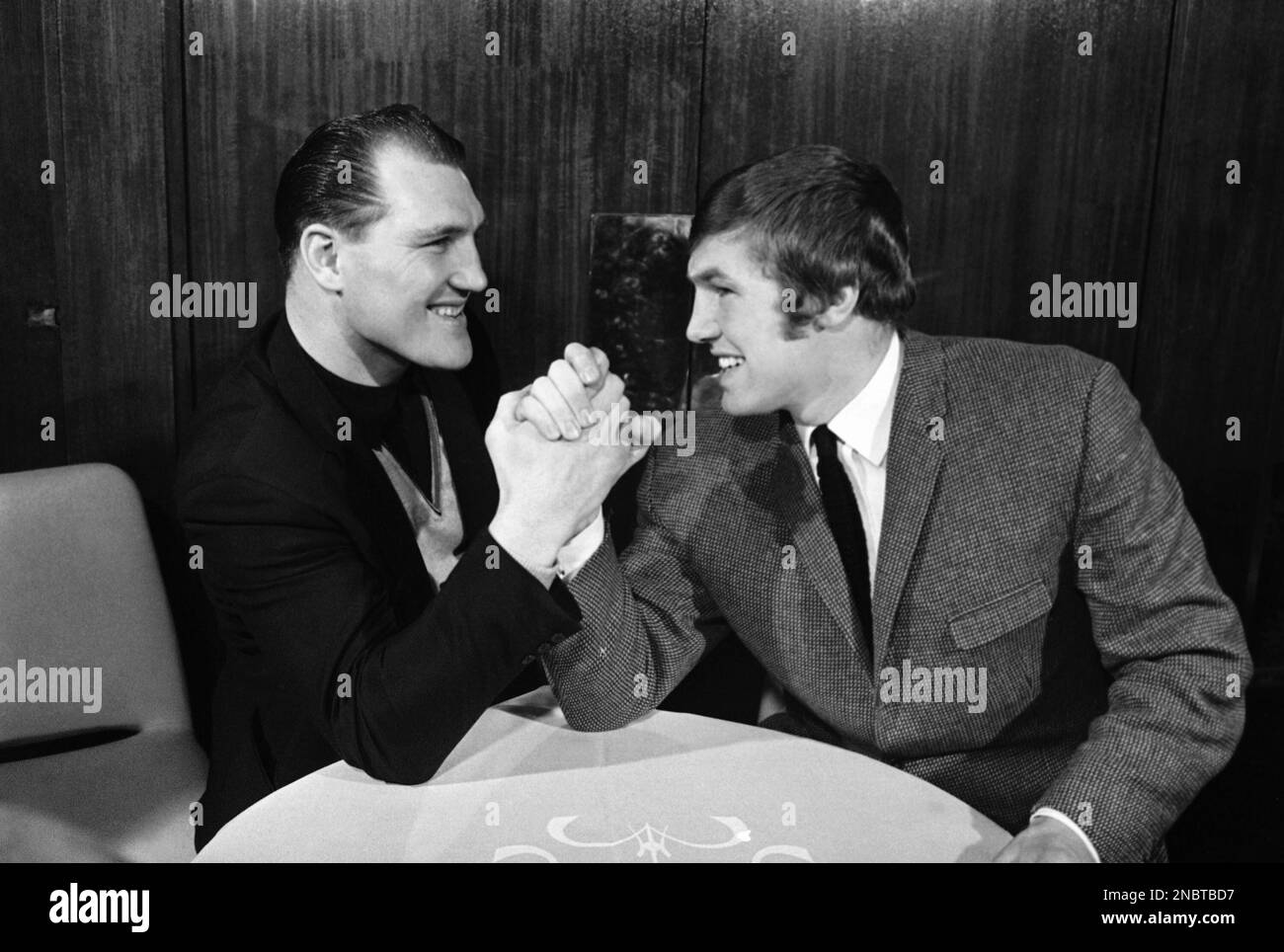 British Heavyweight Boxers, Jack Bodell, left, and Billy Walker eye ...