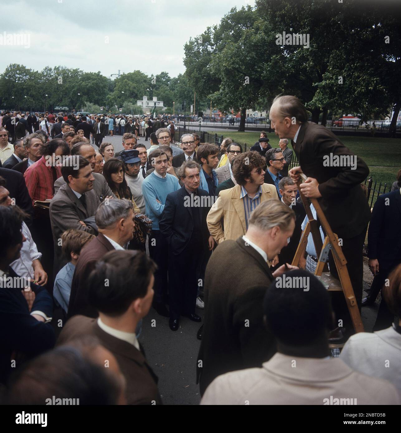 London in the 70s hi-res stock photography and images - Alamy