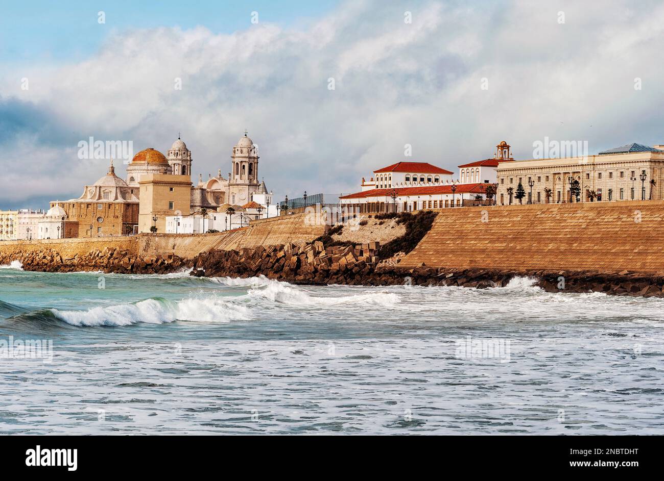 Cadiz architecture hi-res stock photography and images - Alamy