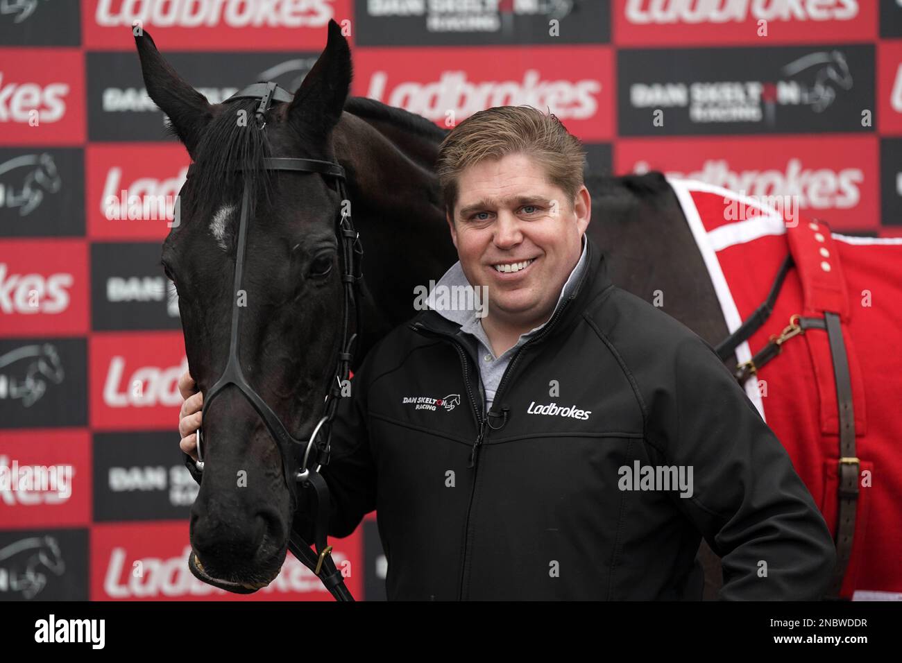 Dan Skelton alongside Nube Negra, during a visit to Dan Skelton's ...