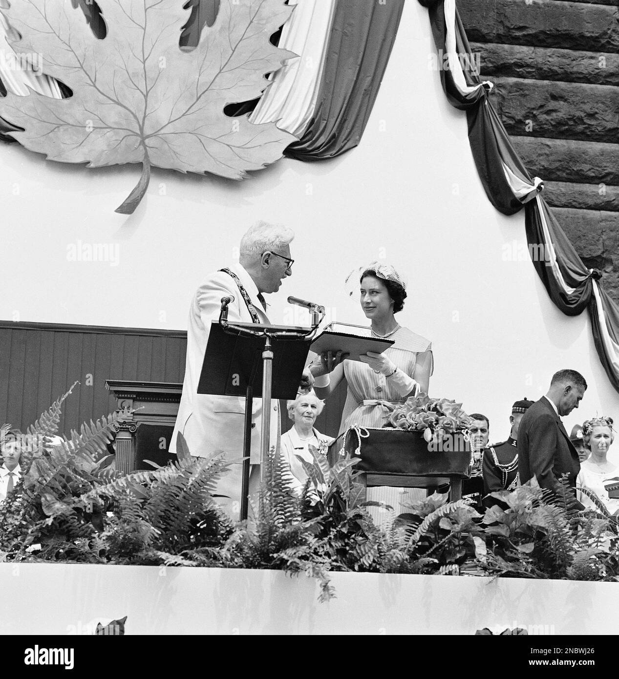 Toronto Mayor Nathan Phillips presents a gold jewel case to Princess ...