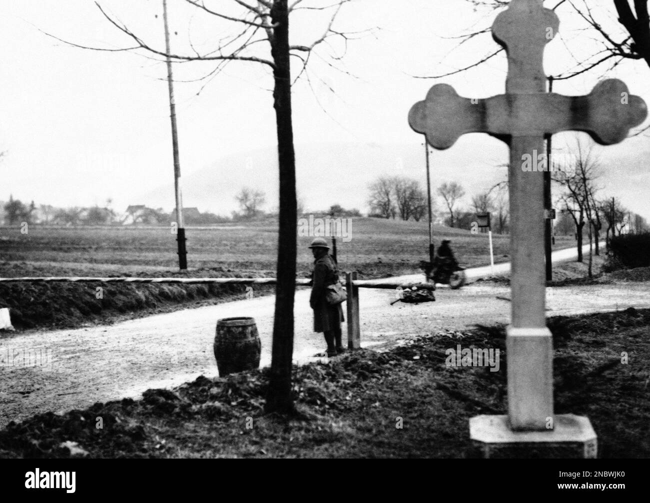 French army in the Chasseurs Alpine, France on Nov. 4, 1939. (AP Photo ...