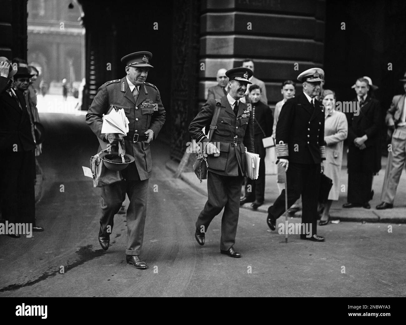 Leaders of the Army, Royal Navy and Royal Air Force arrive together for ...