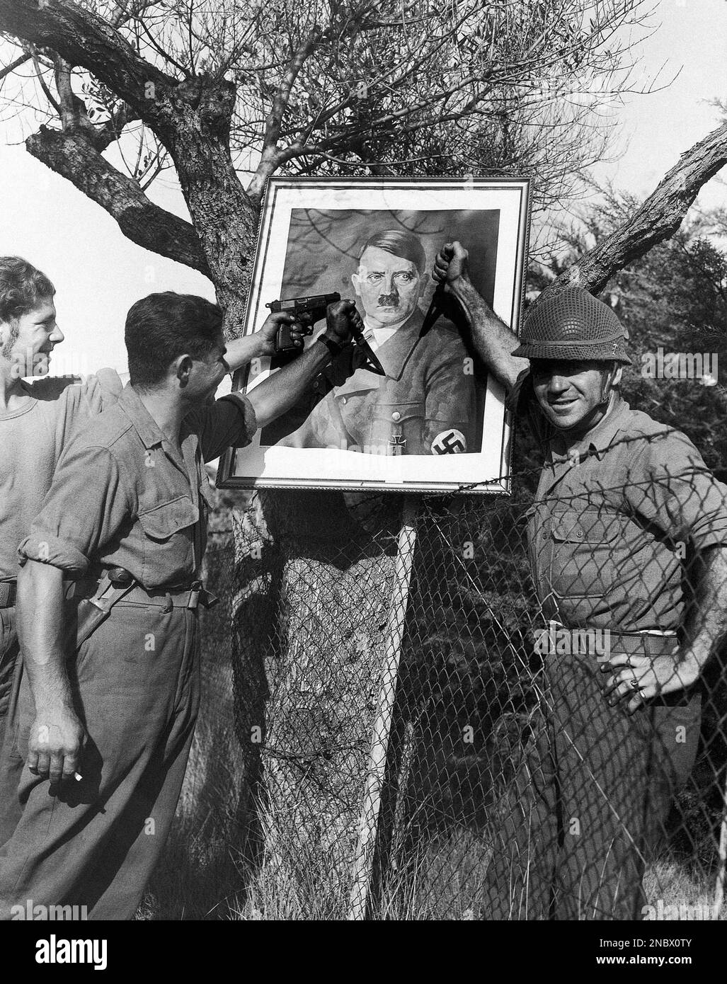 French troops, advancing with Allied forces northward from the coast of ...