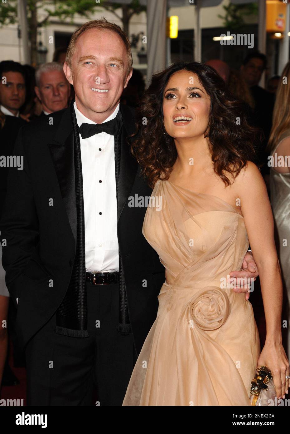 Salma Hayek arrives at the Metropolitan Museum of Art Costume Institute ...