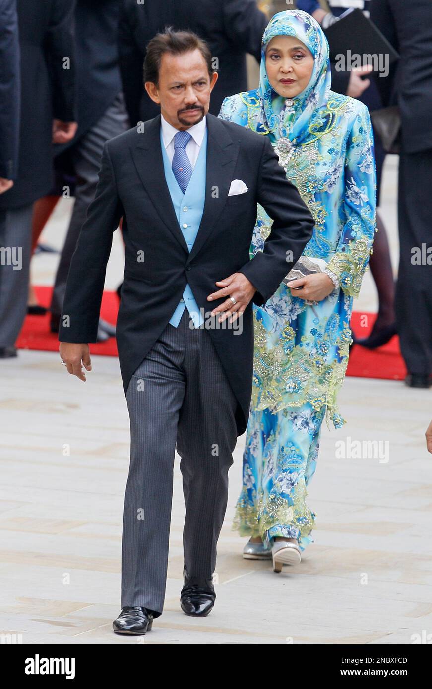 Sultan of Brunei Hasanal Bolkiah leaves Westminster Abbey at the Royal ...