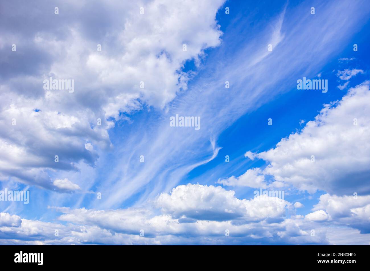 Strato cumulus clouds hi-res stock photography and images - Alamy