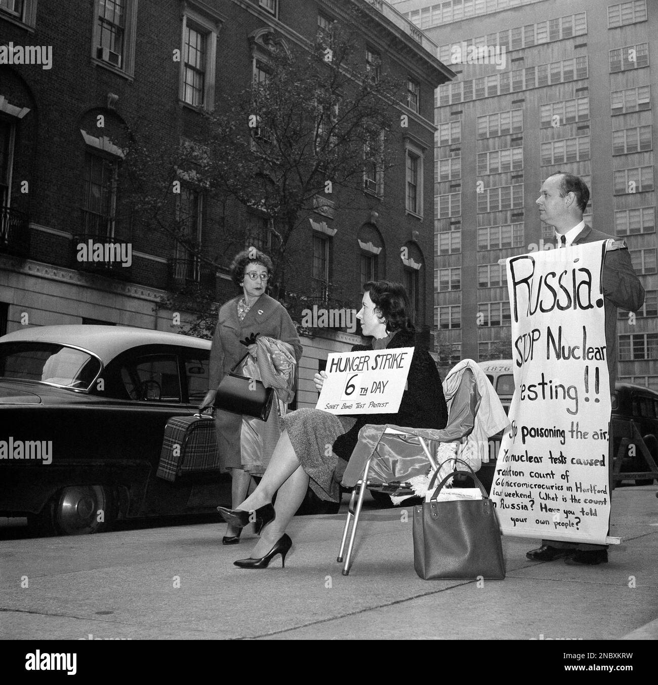 John May, right, and his wife Stephanie May, of Bloomfield, Ct ...