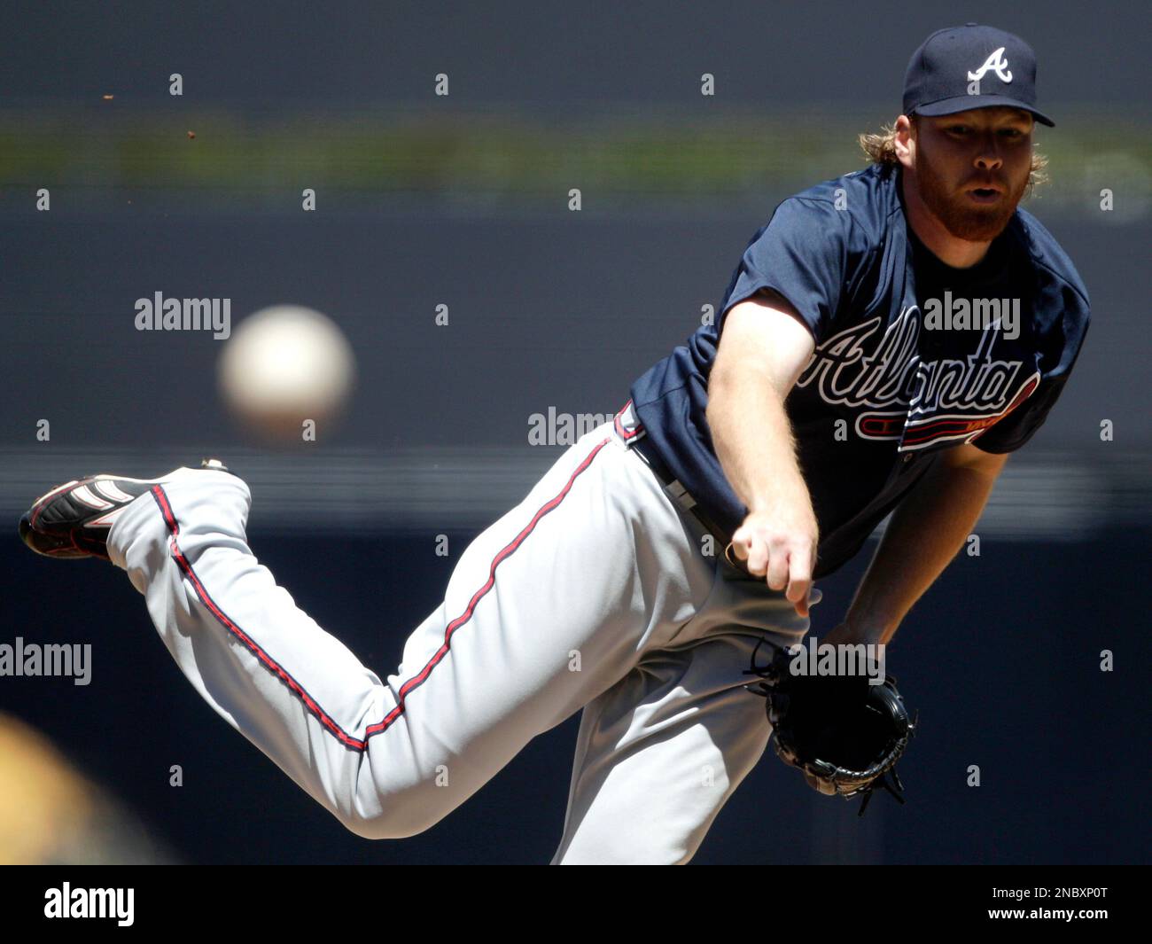 Atlanta Braves starting pitcher Tommy Hanson works against the San ...