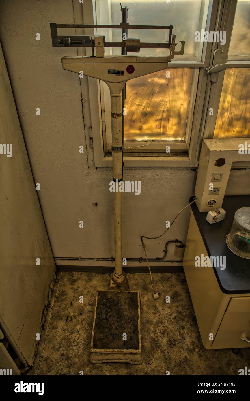 Old treatment room of a doctor Stock Photo - Alamy