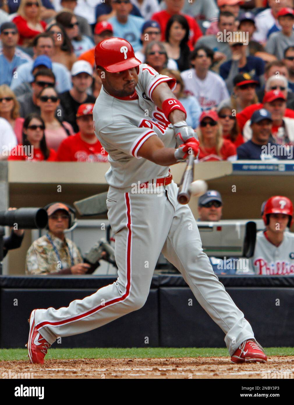 Philadelphia Phillies' Ben Francisco connects to drive in one in the ...