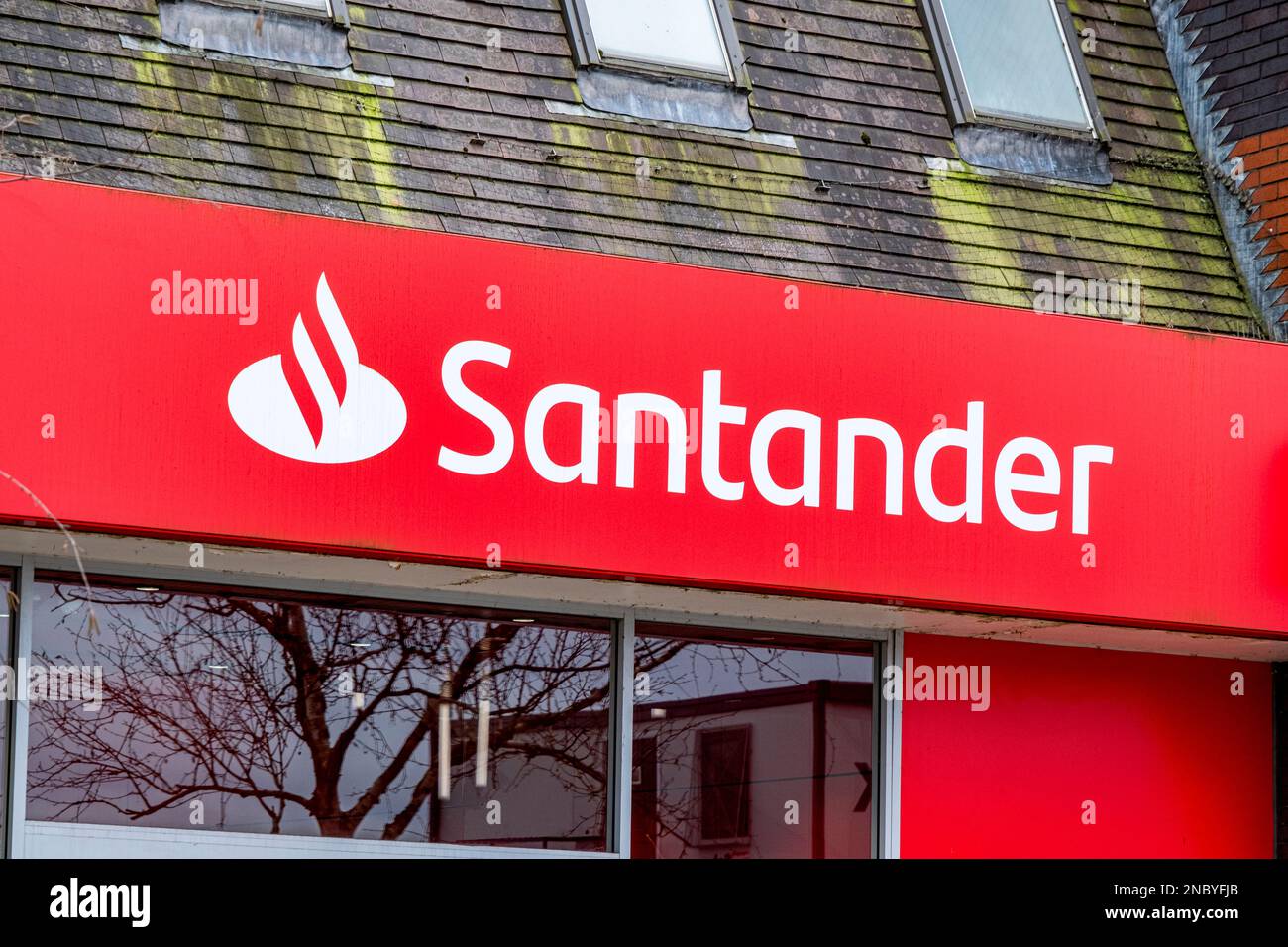 Santander logo hi-res stock photography and images - Alamy