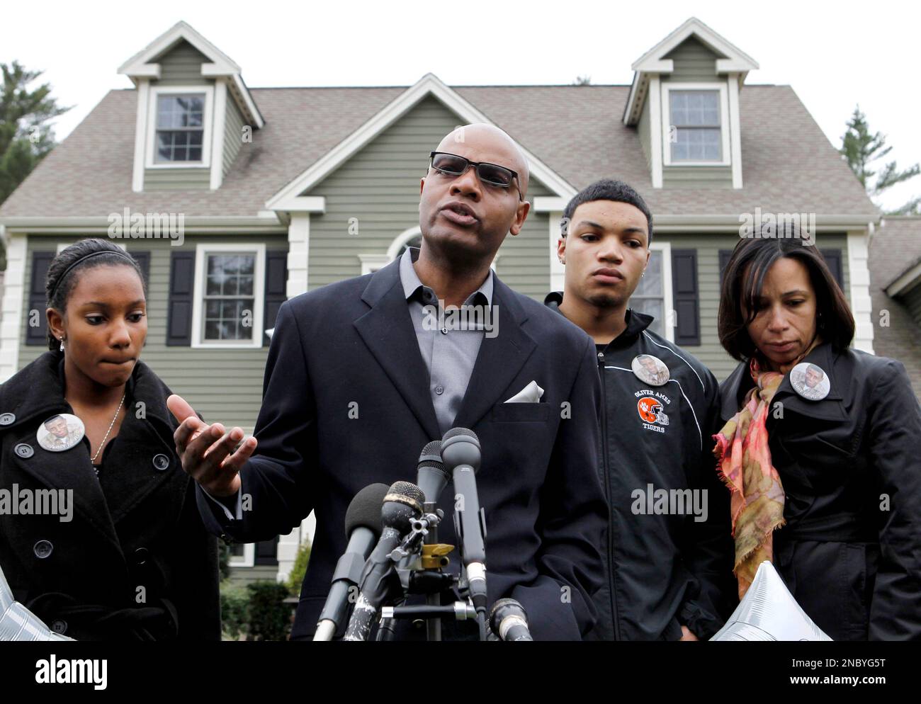 Danroy Henry, Sr., center, father of killed college football player ...