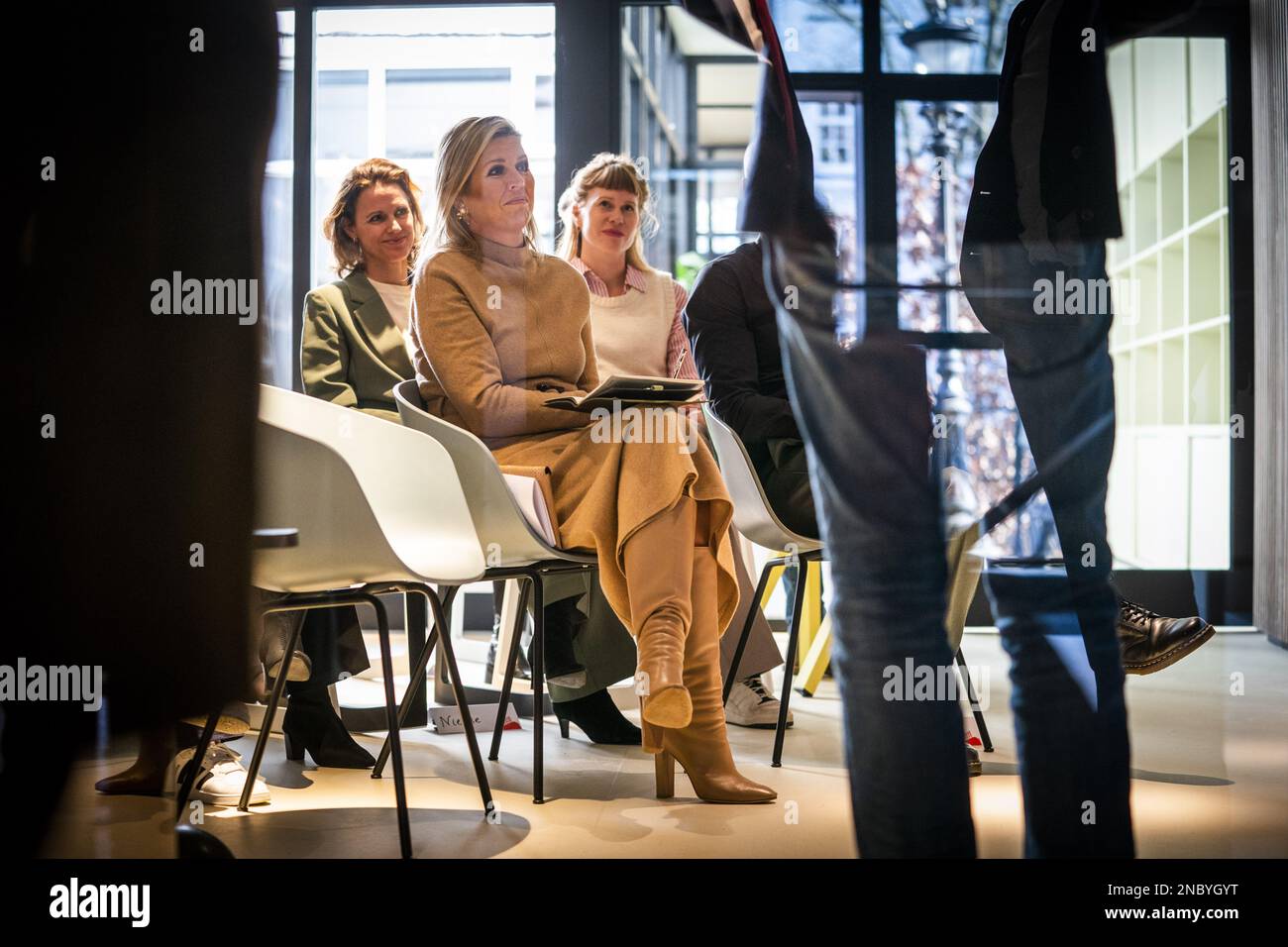 Hare institute hi-res stock photography and images - Alamy
