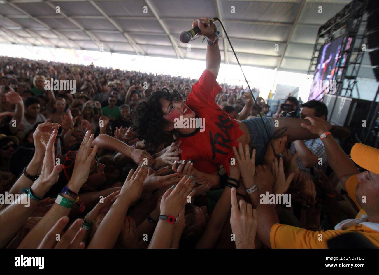 Lead singer of CSS, Luísa Hanae Matsushita, better known by her stage ...