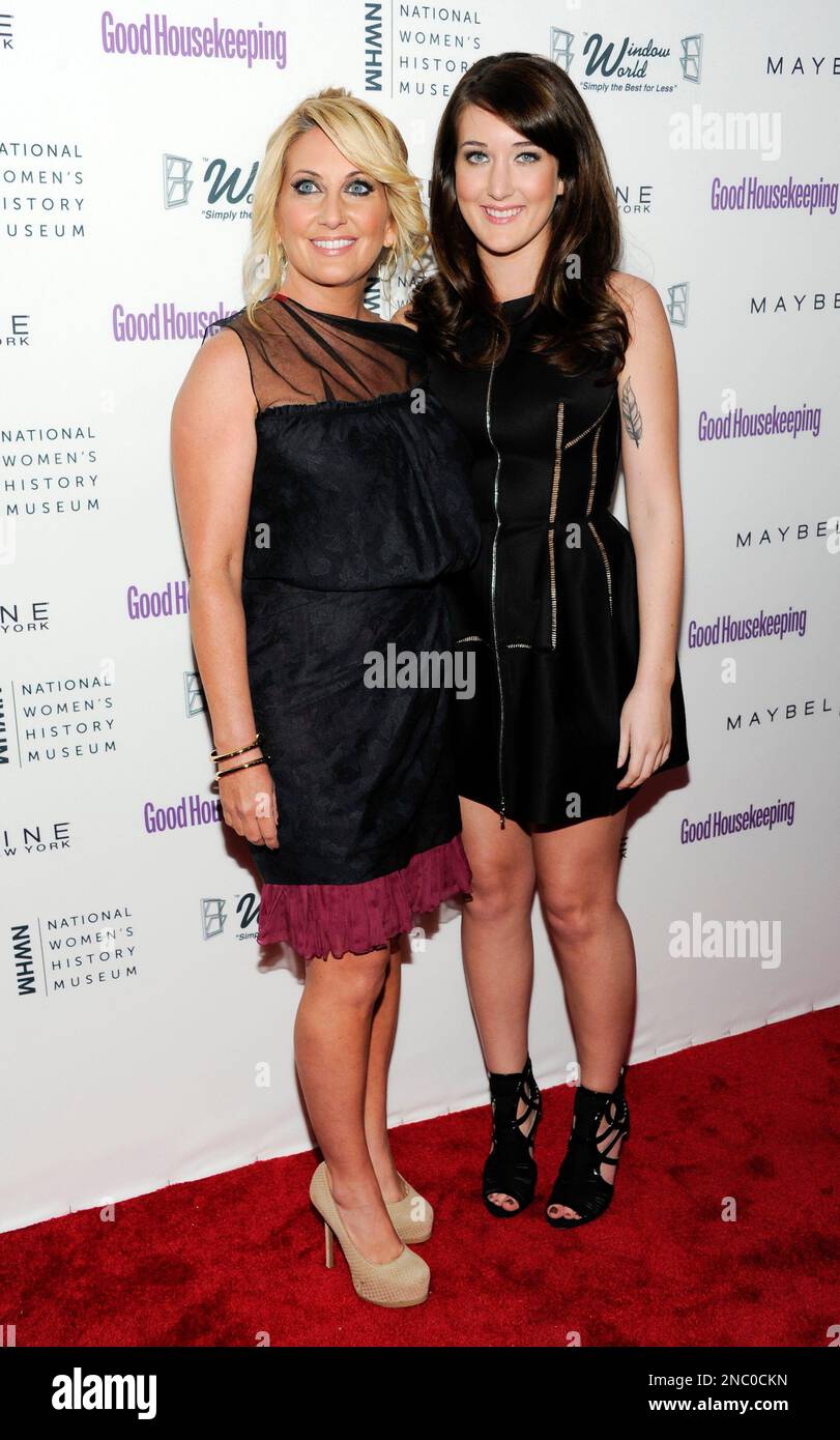 Singer Lee Ann Womack, left, and daughter Aubrie Sellers attend Good ...