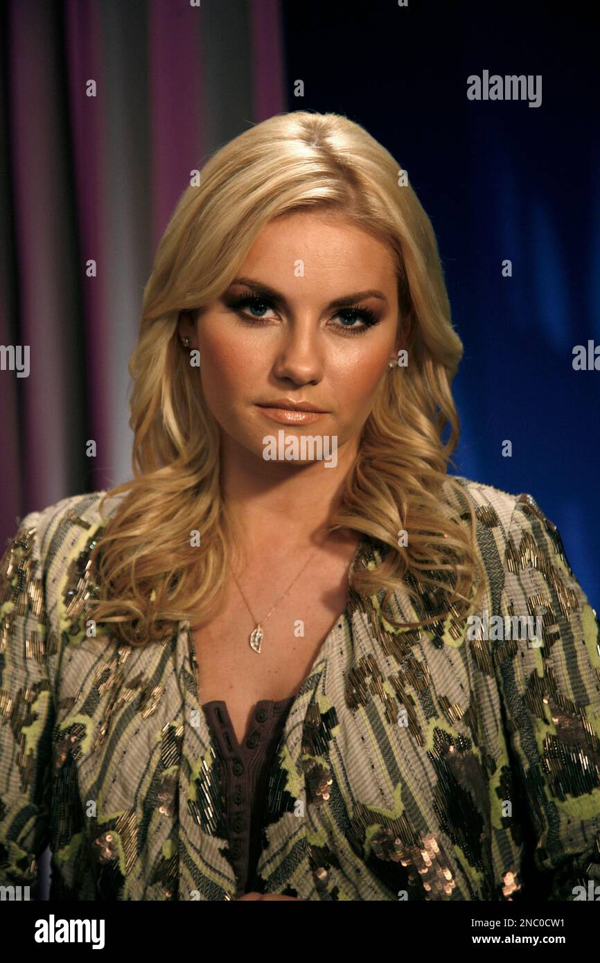 Actress Elisha Cuthbert poses for a portrait Tuesday, April 12, 2011 in ...