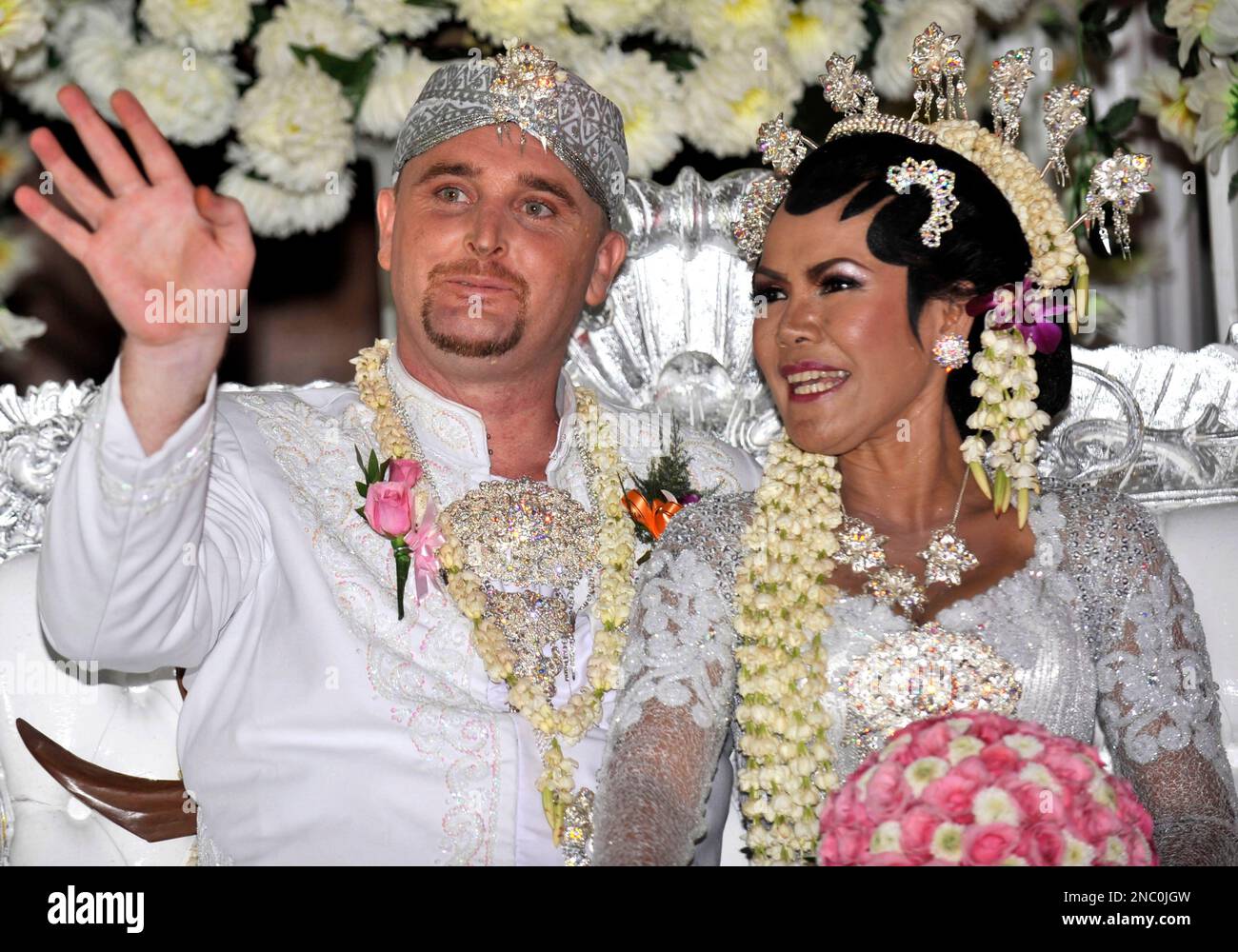 Wearing traditional Javanese wedding dress, Bali Nine member Martin ...