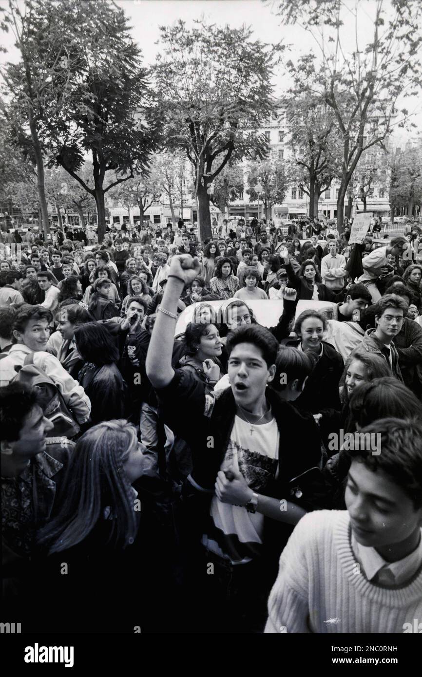 Archives 90ies: Pupils protest against violences at school, Lyon ...