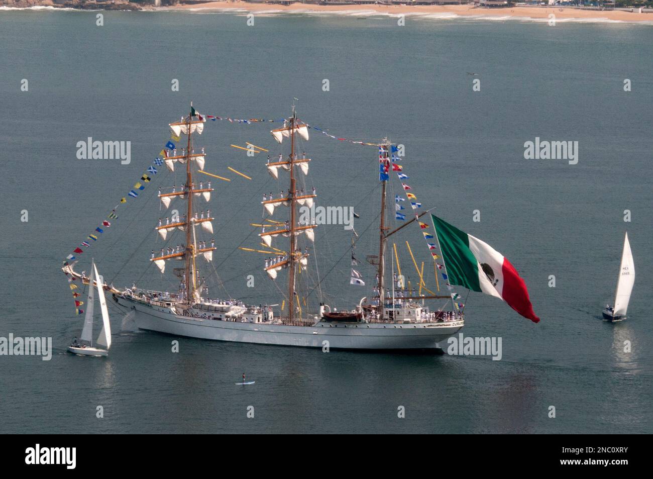 The Mexican Navy tall ship Cuauhtemoc leaves the bay of Acapulco ...
