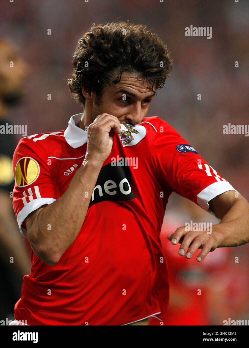Benfica's Pablo Aimar, from Argentina, reacts after scoring their first ...