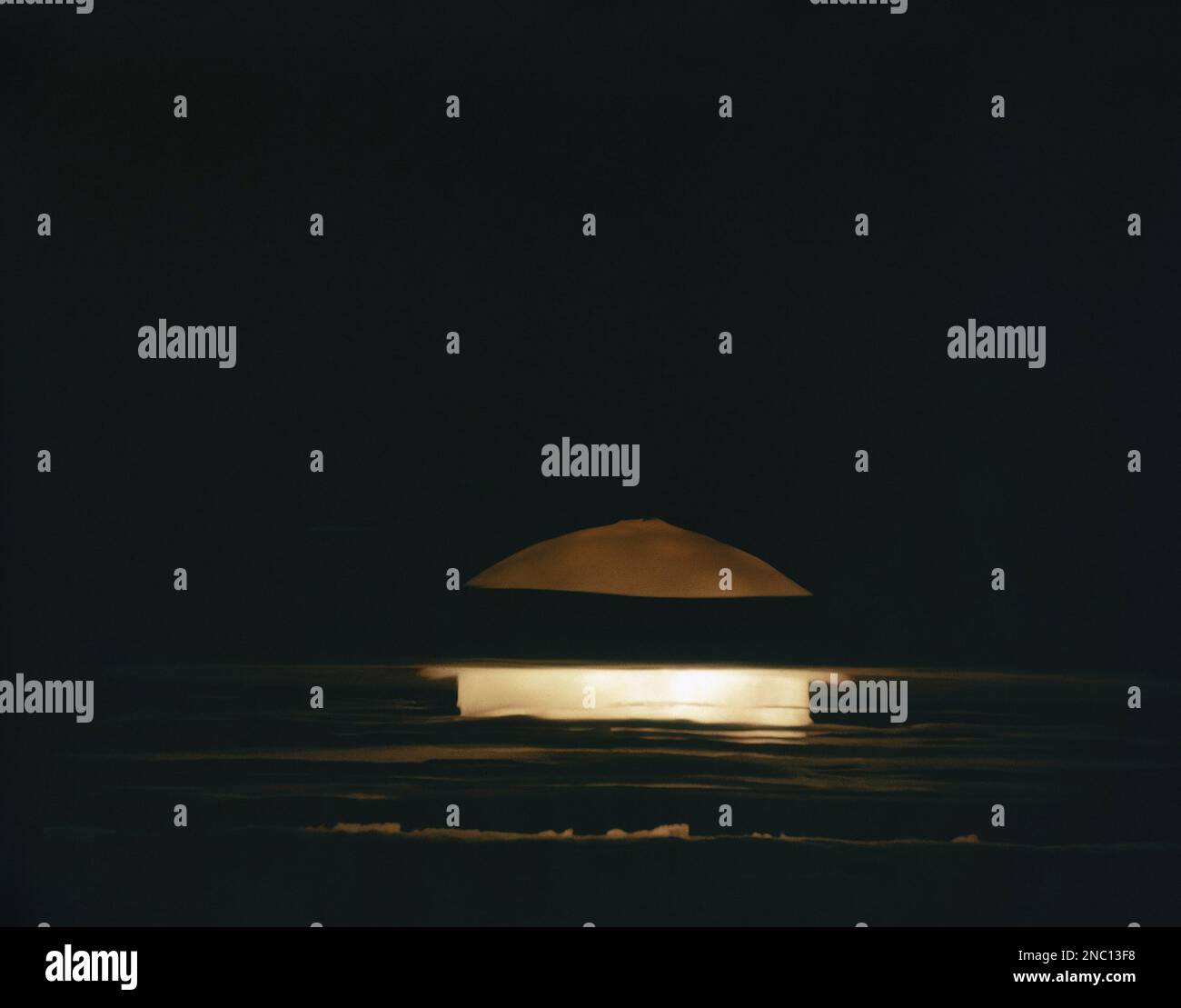 H-bomb test; radioactive clouds at the Bikini Atoll on May 21, 1956 ...