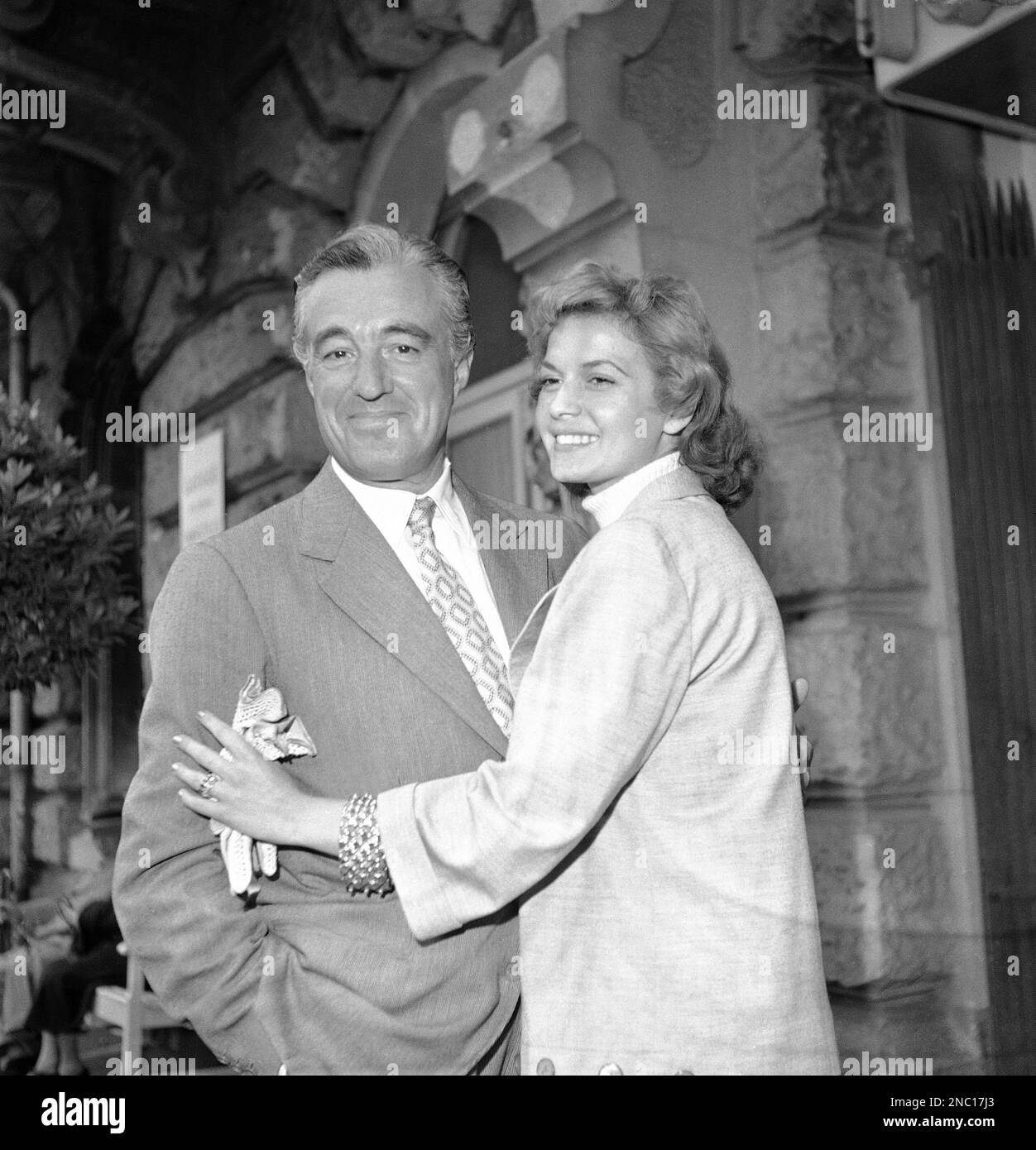 Italian film director De Sicca on a business tour in Germany met ...