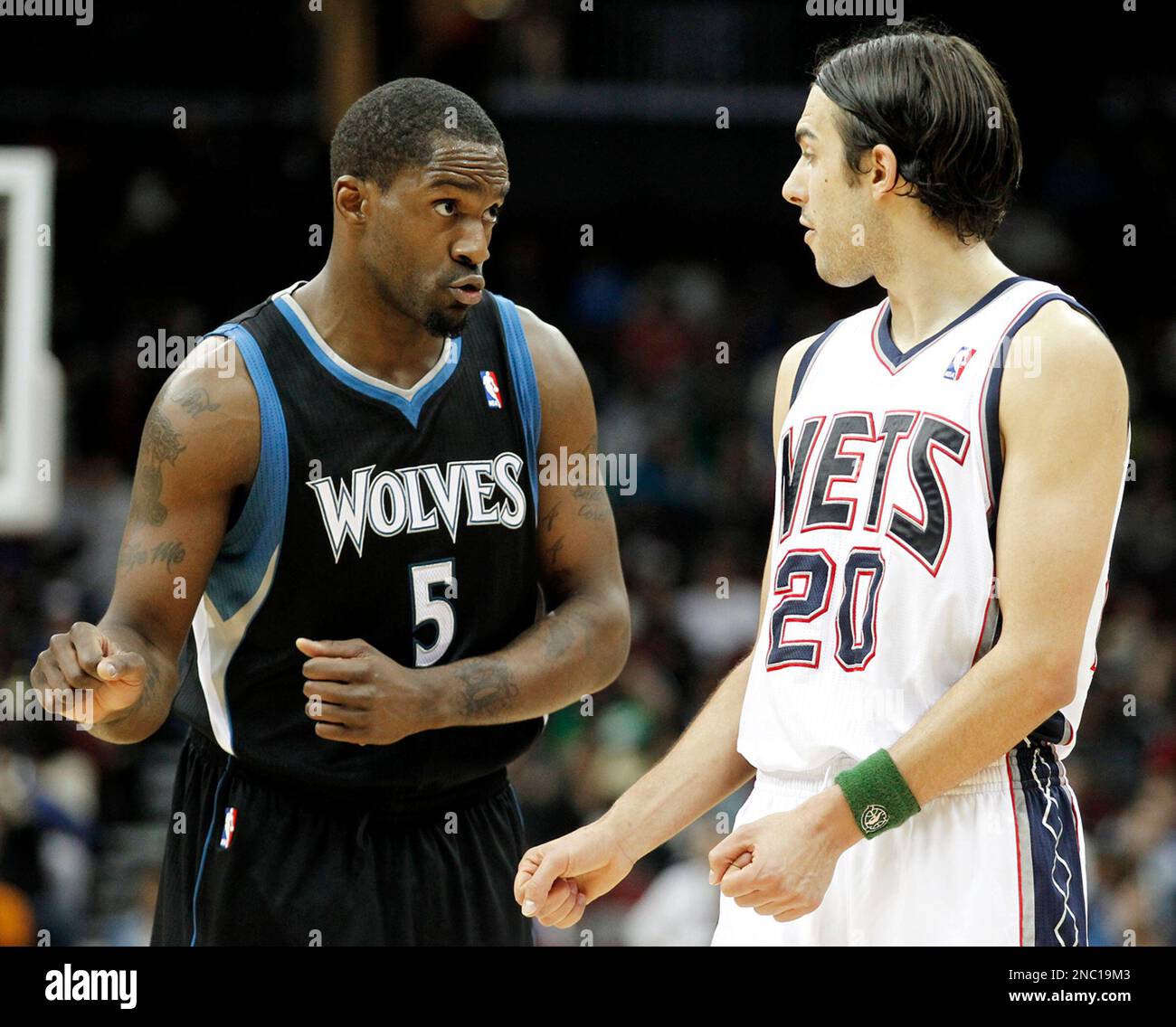 Minnesota Timberwolves' Martell Webster (5) and New Jersey Nets' Sasha ...