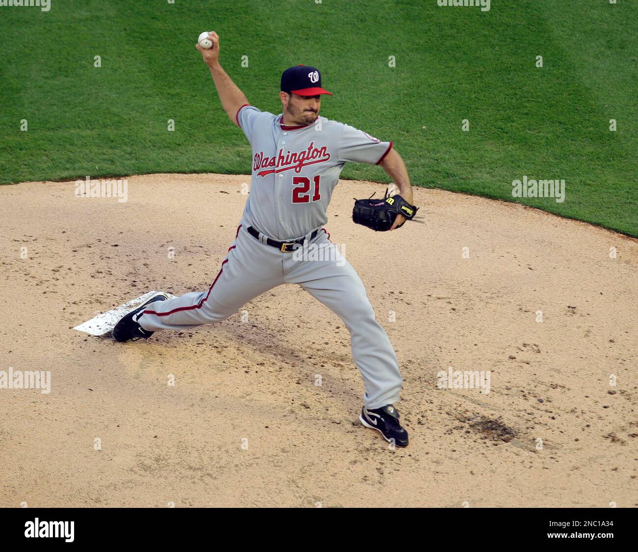 Washington Nationals starting pitcher Jason Marquis throws to the ...