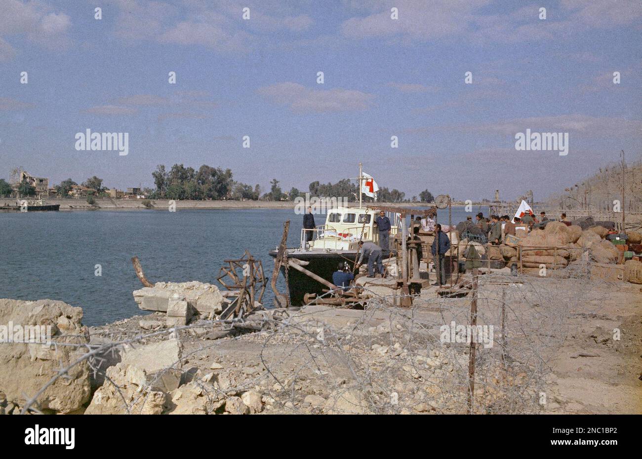 General view of the Suez Canal during an Arab population exchange at ...