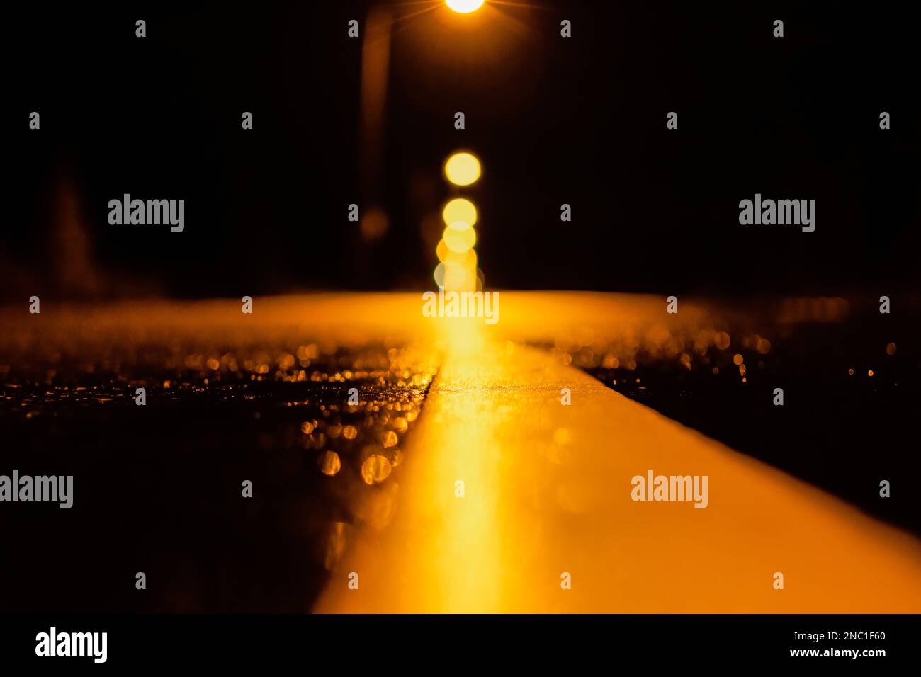 Street light background hi-res stock photography and images - Alamy