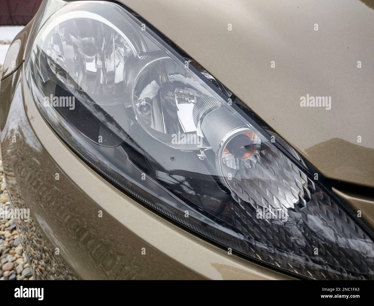 Car fronts hi-res stock photography and images - Alamy