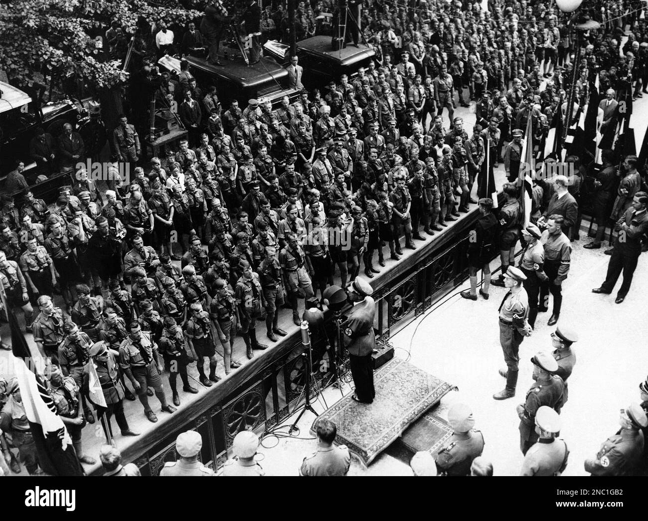Propaganda minister Dr. Joseph Goebbels welcomes 1,400 foreign Hitler ...