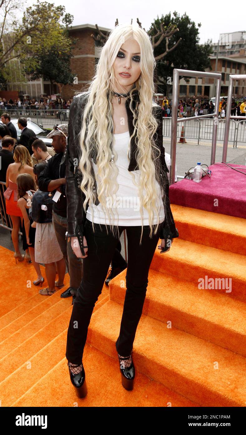 Musician Taylor Momsen arrives at Nickelodeon's 24th Annual Kids ...